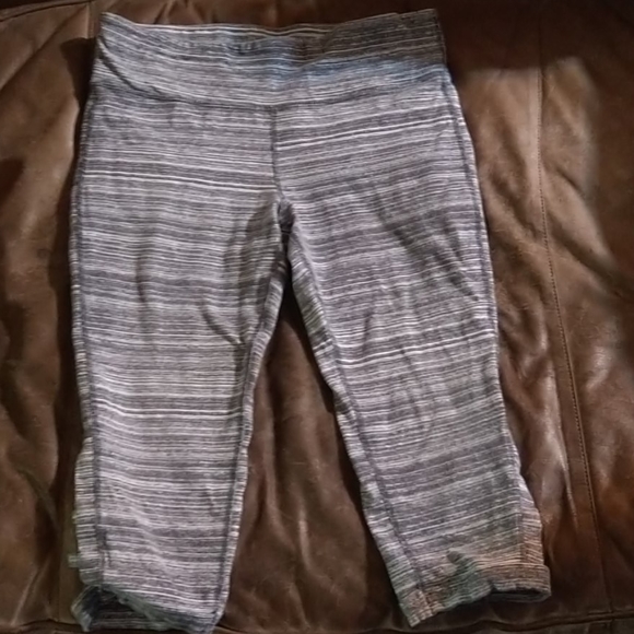 Xersion | Pants & Jumpsuits | Xersion Yoga Pants With Cute Design And ...